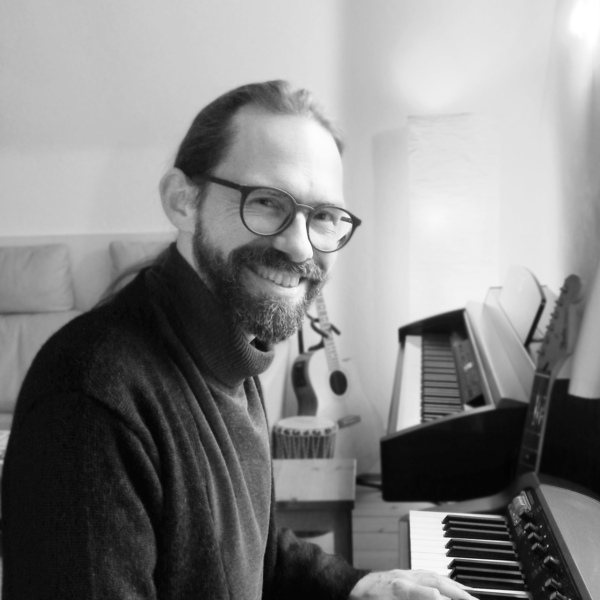 Steven Parry – Instrumentor
